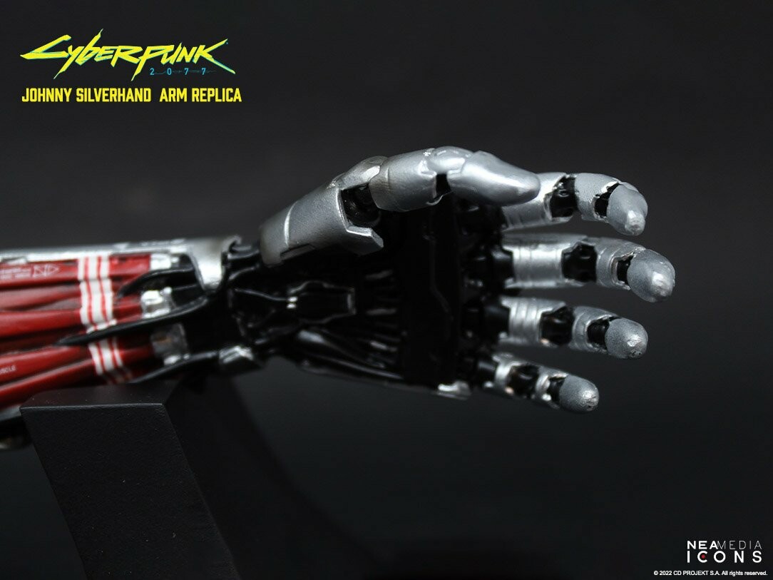 Cyberpunk 2077: Johnny Silverhand Arm Replica | Minotaur.cz